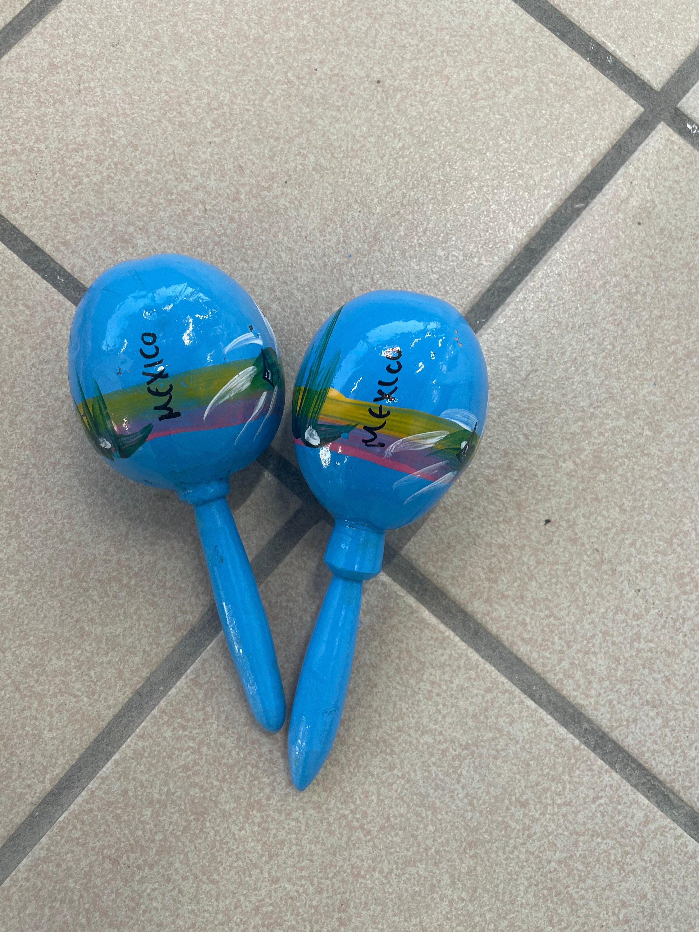 Mexican Crafts. Penachos. Hueseras. Panderos. Maracas Para Bailes ...