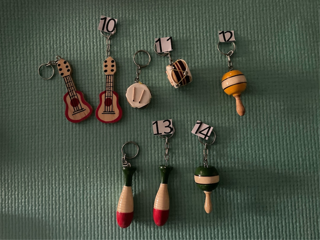 Mexican Keychain. Llavero Madera. Wood Keychain. Hand-made. Hand-paint ...