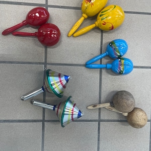 Mexican Crafts. Penachos. Hueseras. Panderos. Maracas Para Bailes ...