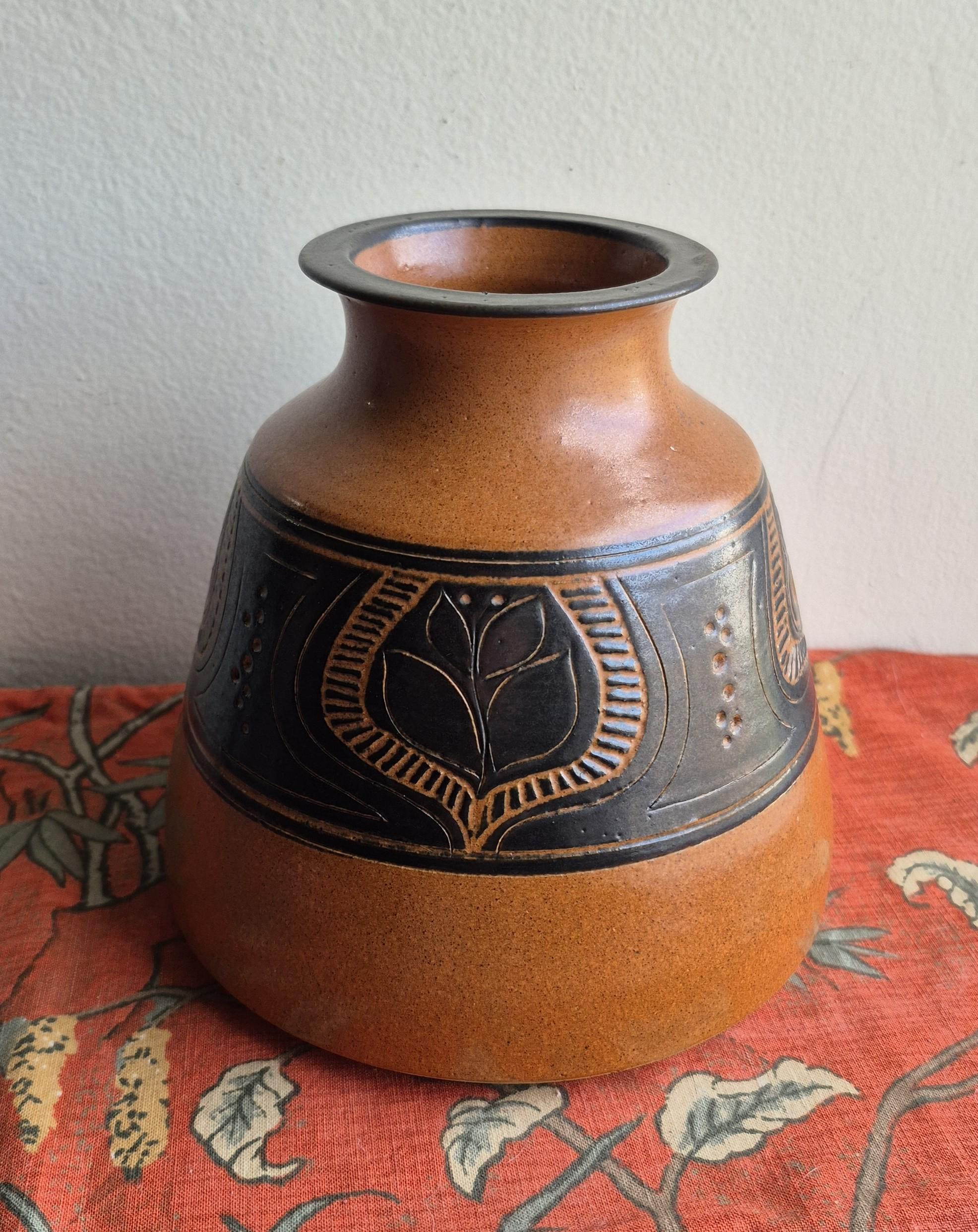 James E. Sanders Pottery. Hand-thrown Studio Art Brown and Black ...