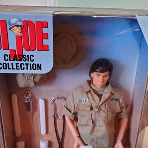 1/6th Scale Hasbro GI Joe Classic Collection Vietnam Nurse Action ...