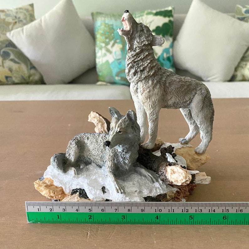 Howling and Sitting Wolves Figurine Sculpture - Etsy