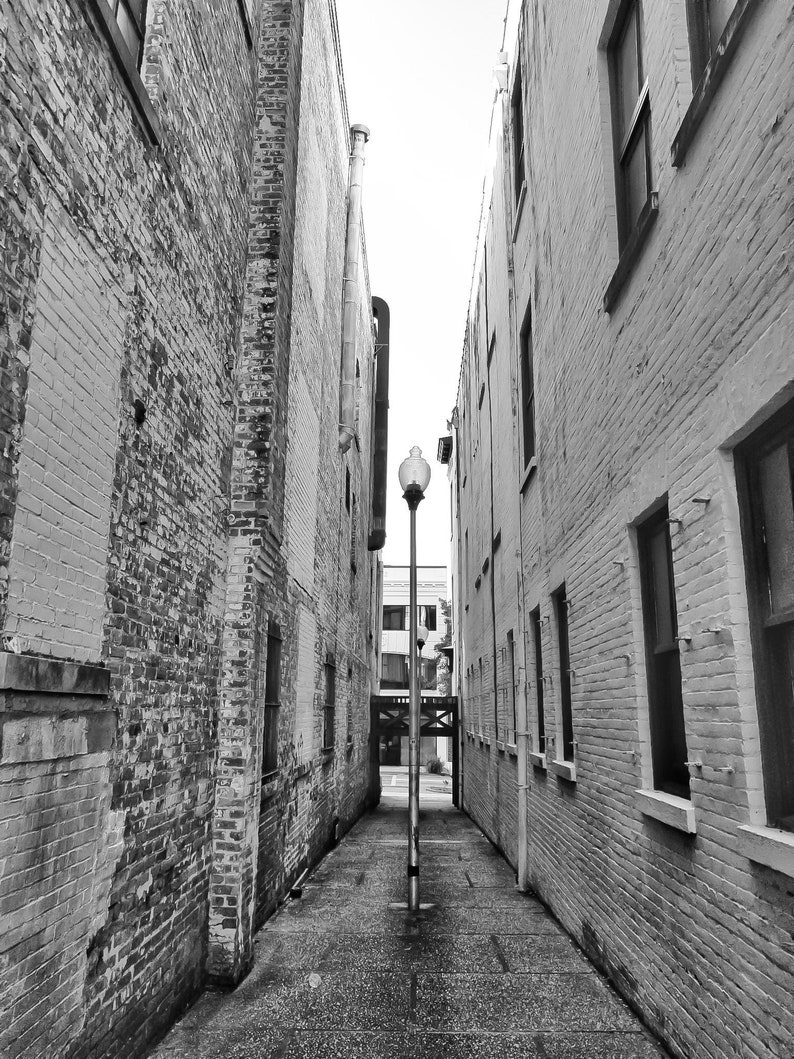 Street Lamp in an Alley (B&W) - Etsy