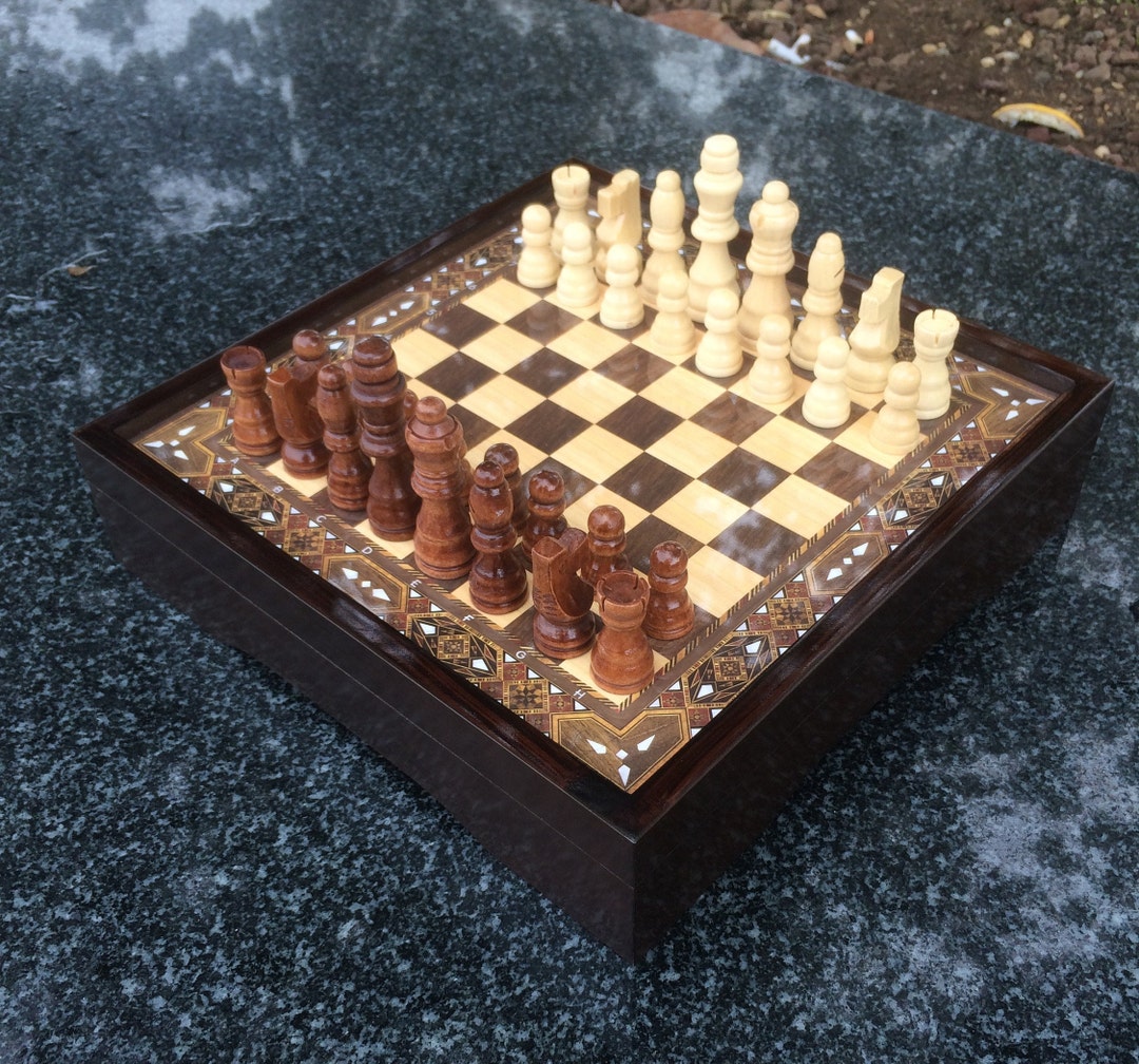 Walnut Pattern VIP Chess Set, VIP Chess Set With Marble Pattern Wooden ...