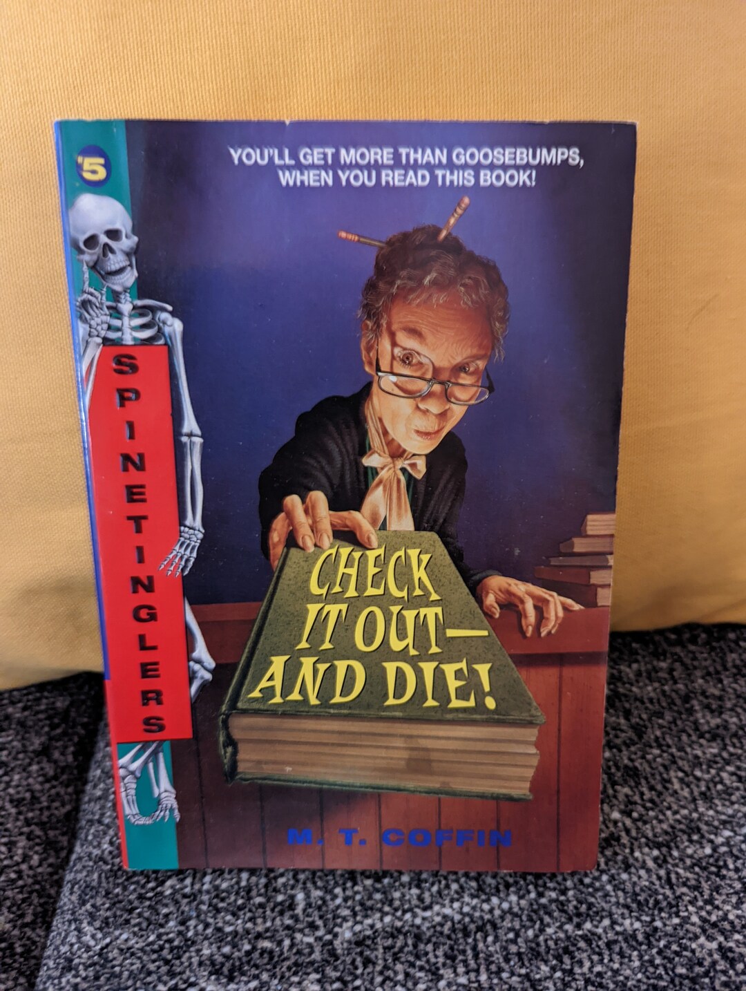 Spinetinglers: Check It Out and Die - Etsy