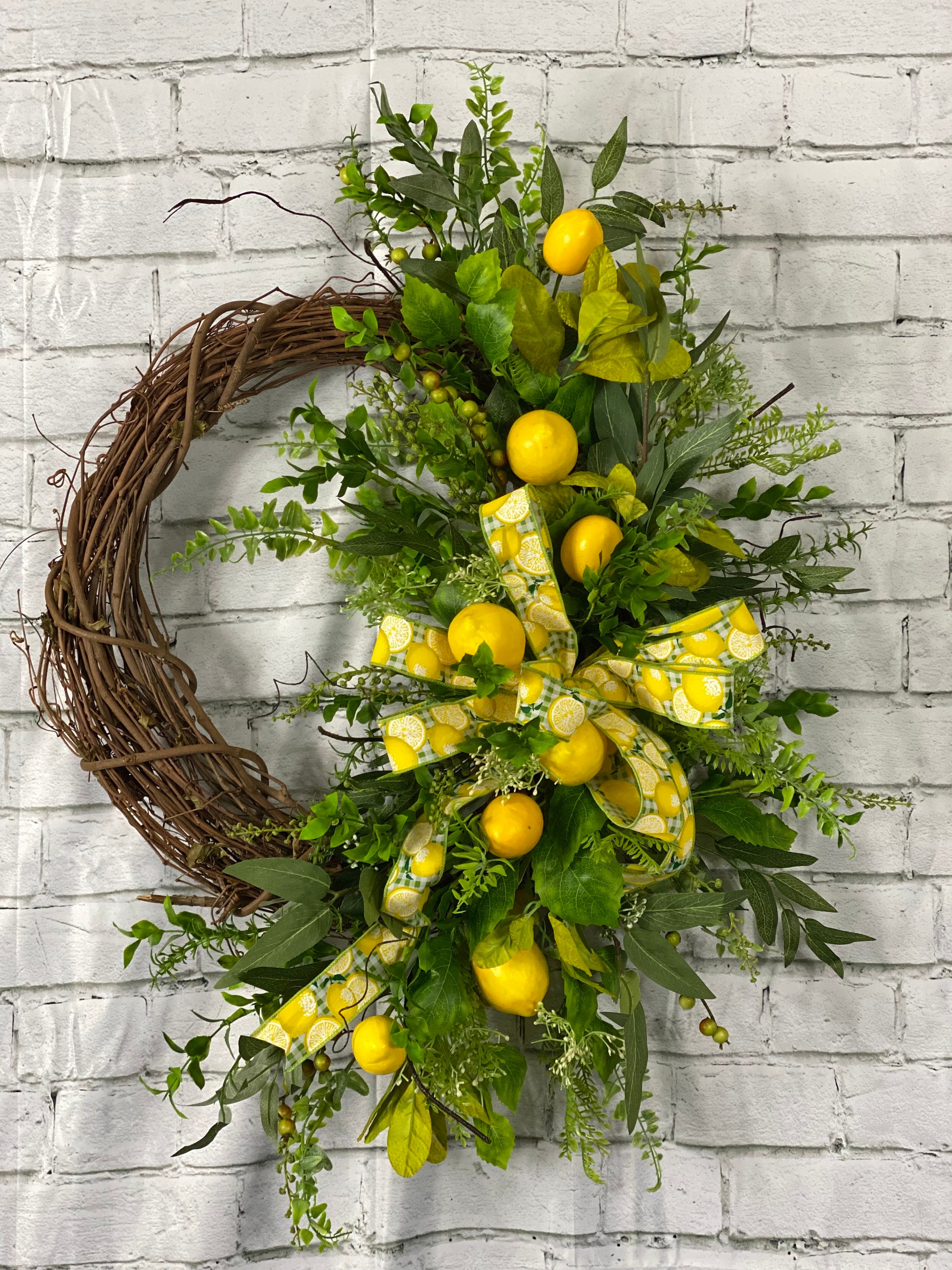Large Lemon Wreath With Greenery - Etsy