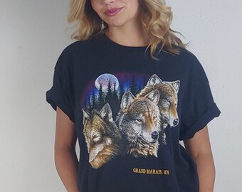 90s Wolf T Shirt - Etsy