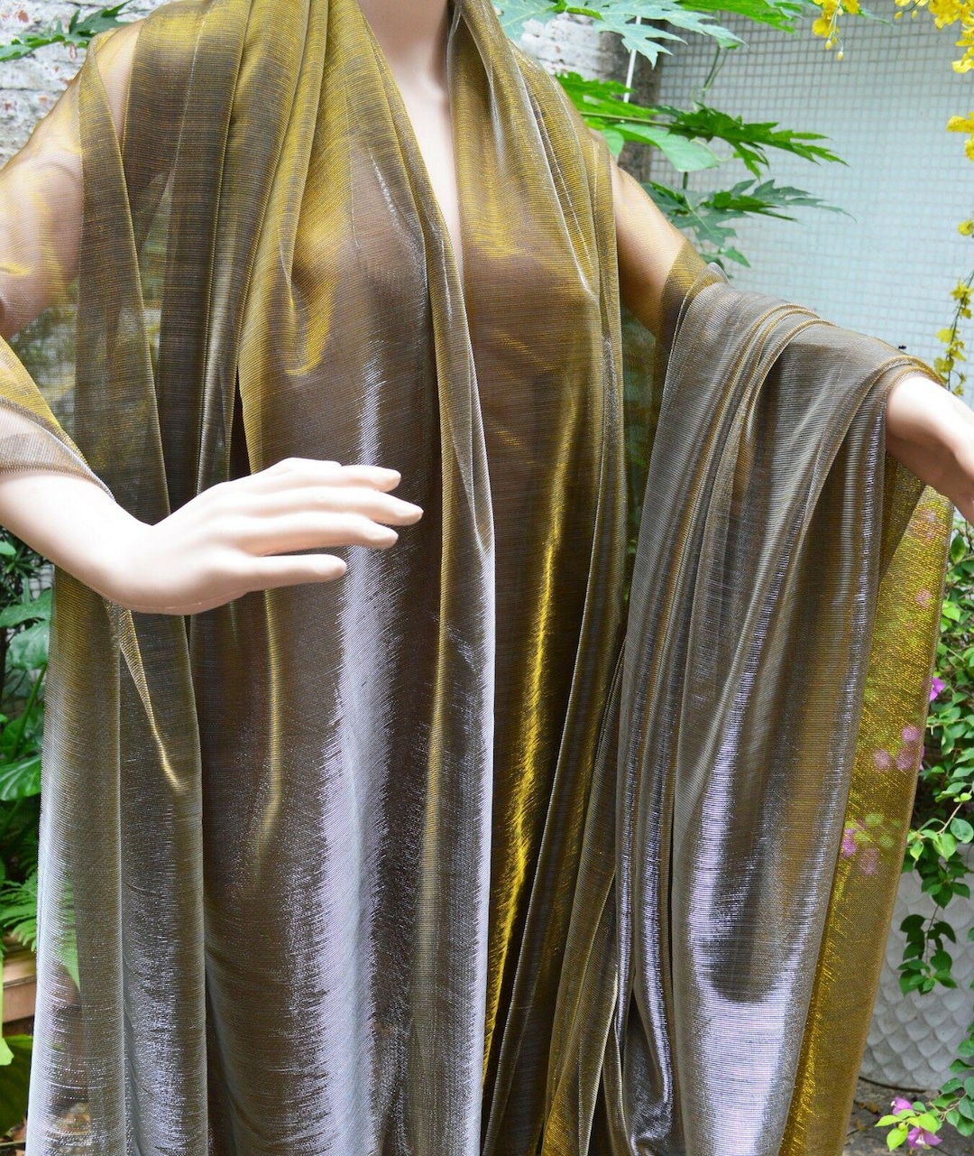 Metallic Gold Mesh Fabric – Shiny Iridescent Stretch Net, 59