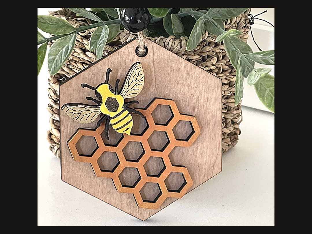 Honey Bee Honeycomb Ornamen Tag Svg, Bee Svg, Honeycomb Svg, 3D Bee ...