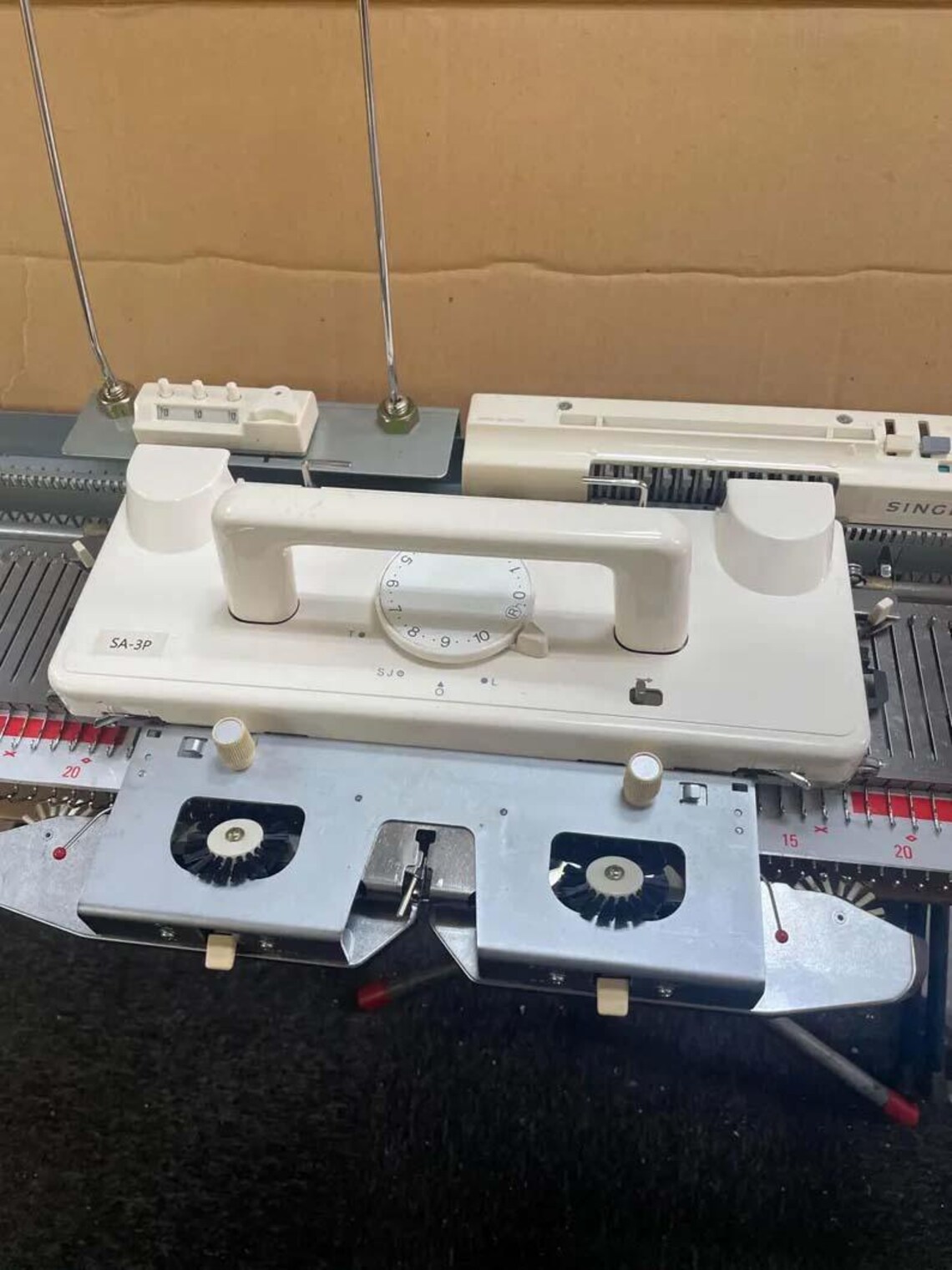 SINGER / SILVER REED SA3P Chunky Gauge Punch Card Knitting Machine - Etsy