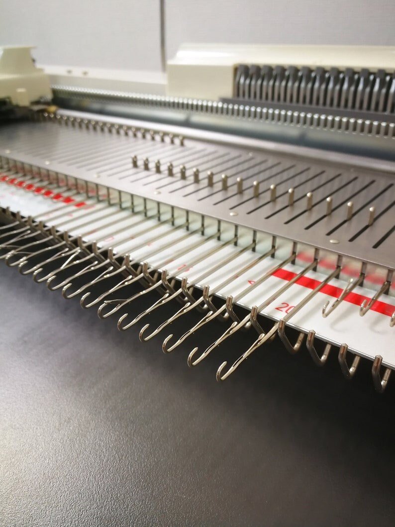 SK155 Singer / Silver Reed Bulky Chunky Punch Card Knitting Machine - Etsy