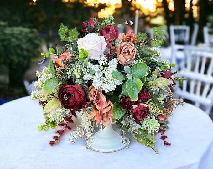 Elegant Dining Table Centerpiece, Round Table Top Floral Arrangement ...