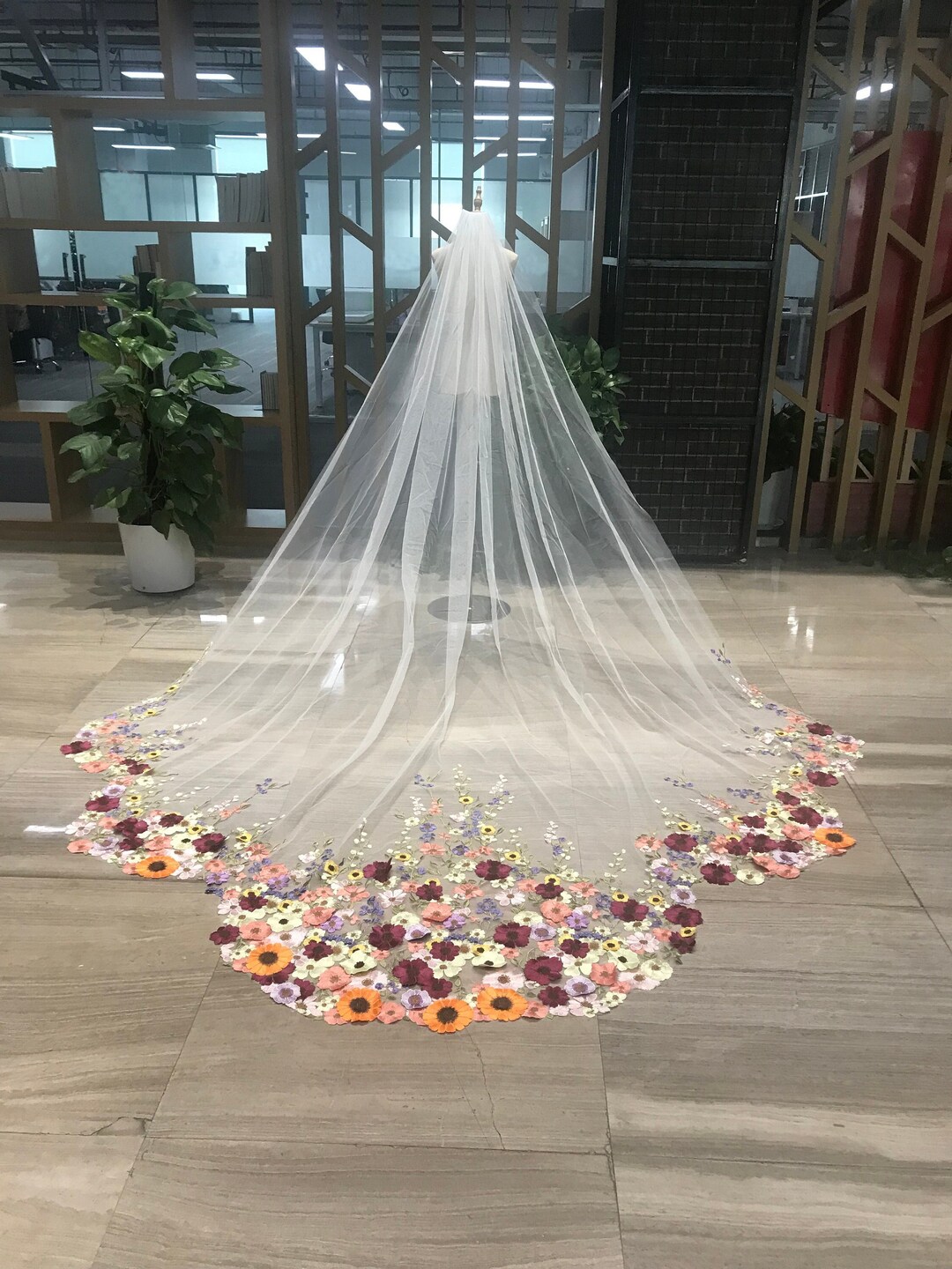 Mermaid Shape Lace Bridal Veil, Colorful Pretty Sun Flower Bridal Veil ...