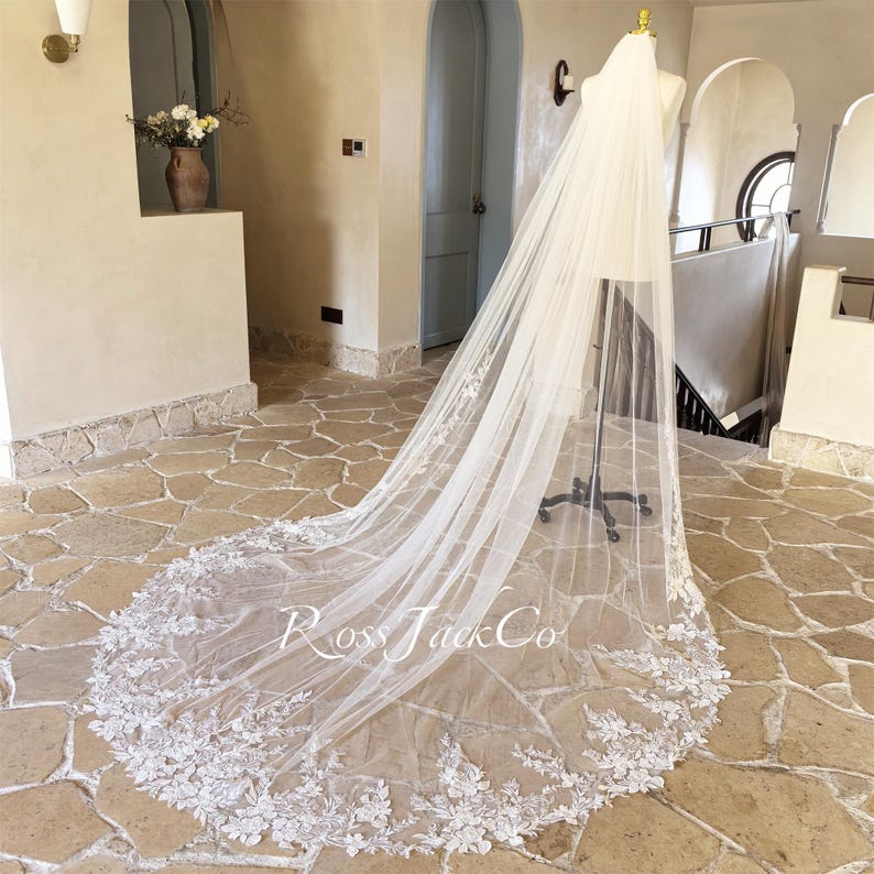 Elegant Beaded Flower Wedding Veil, Beading Flower Bridal Veil, Veil ...