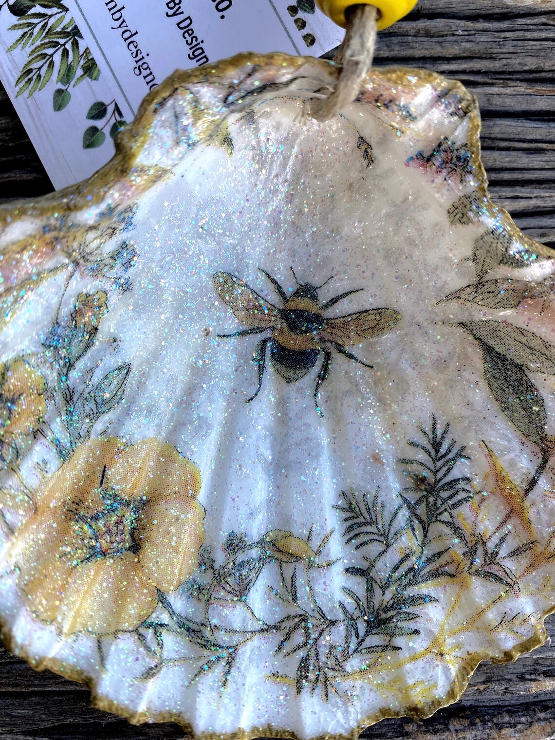 Bee Ornament, Honey Bee, Shell Ornament, Bees - Etsy