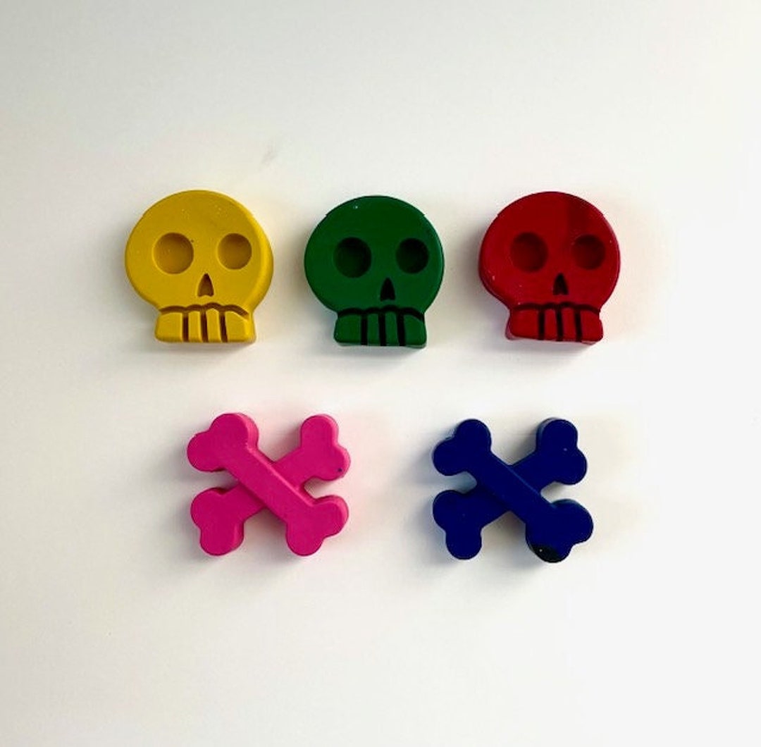Halloween Crayons, Skull and Crossbones Crayons, Kids Halloween ...