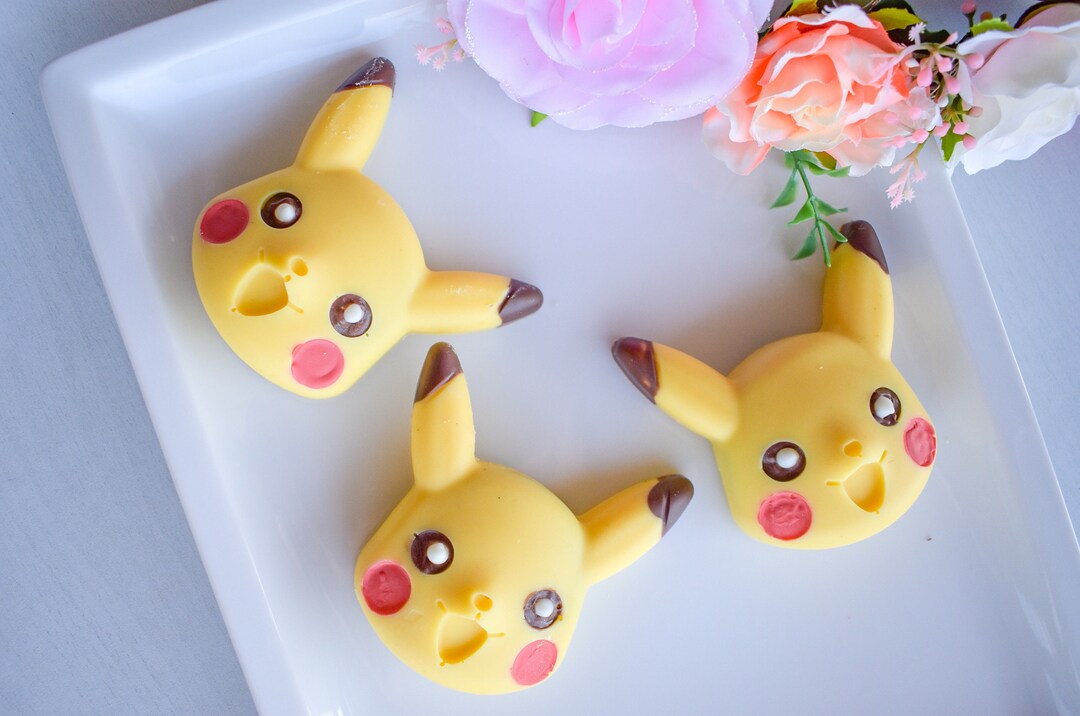 Handcrafted Pikachu Chocolate Covered Oreos | Pokemon Party Favors - Etsy