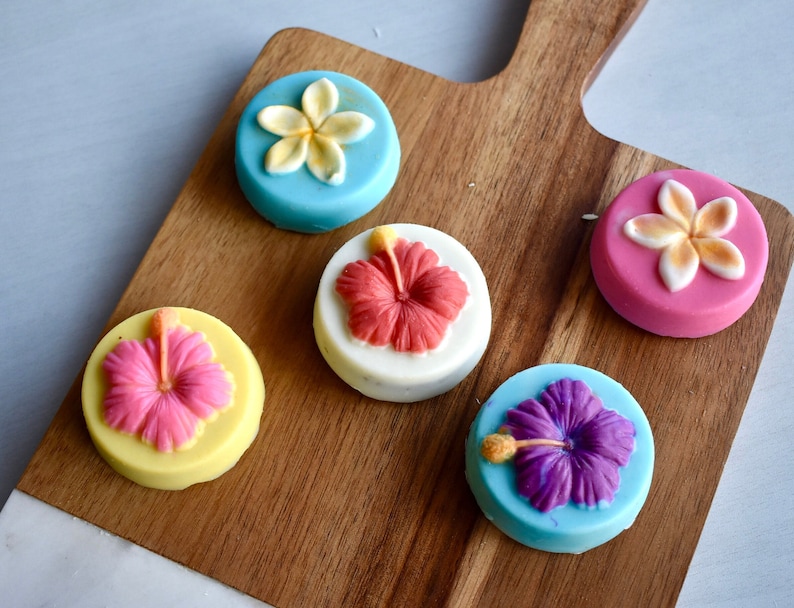 Hawaiian Chocolate Covered Oreos: Tropical Hibiscus Luau Favors - Etsy