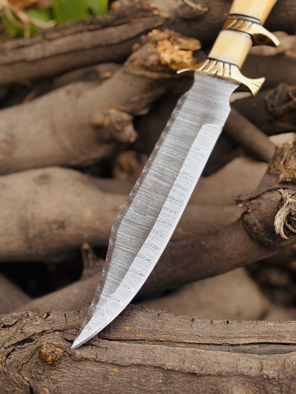 Handcrafted Damascus Bowie Knife: Bone Handle Bushcraft Hunting Knife ...