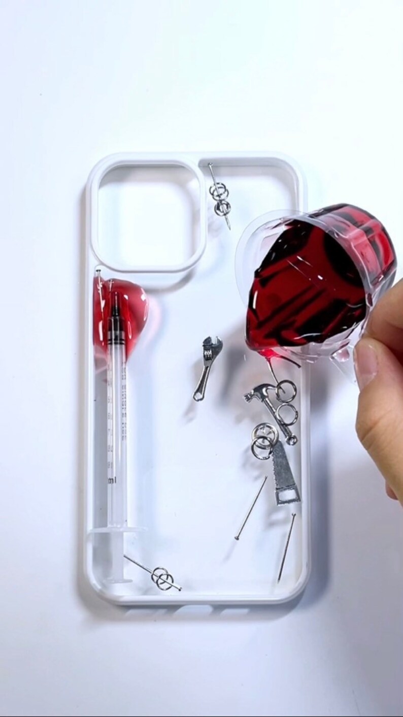 Bloody IV Red 3D Halloween Horror Phone Case - Etsy