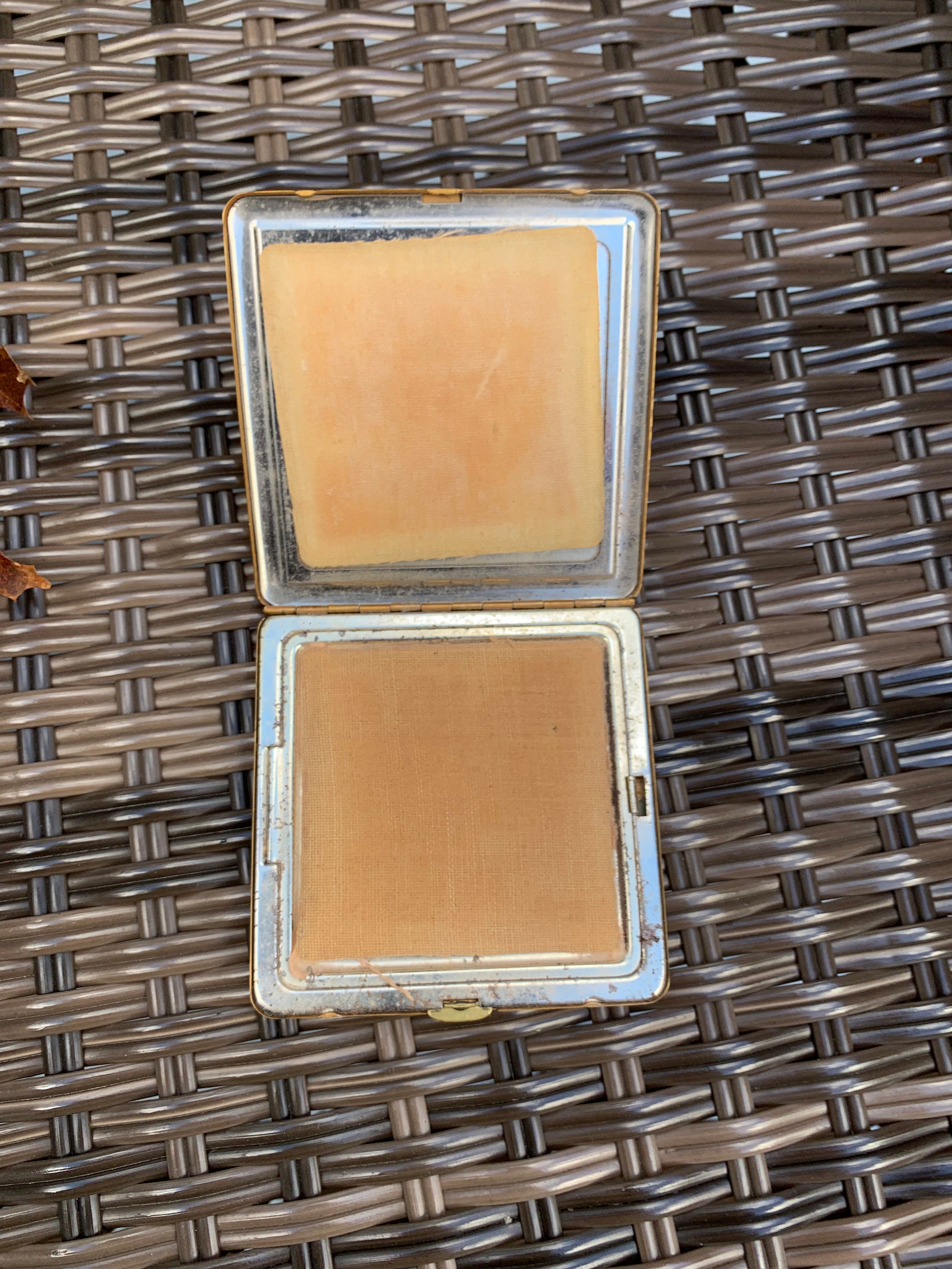 Vintage Hawaiian Islands Compact Mirror Metal Souvenir - Etsy