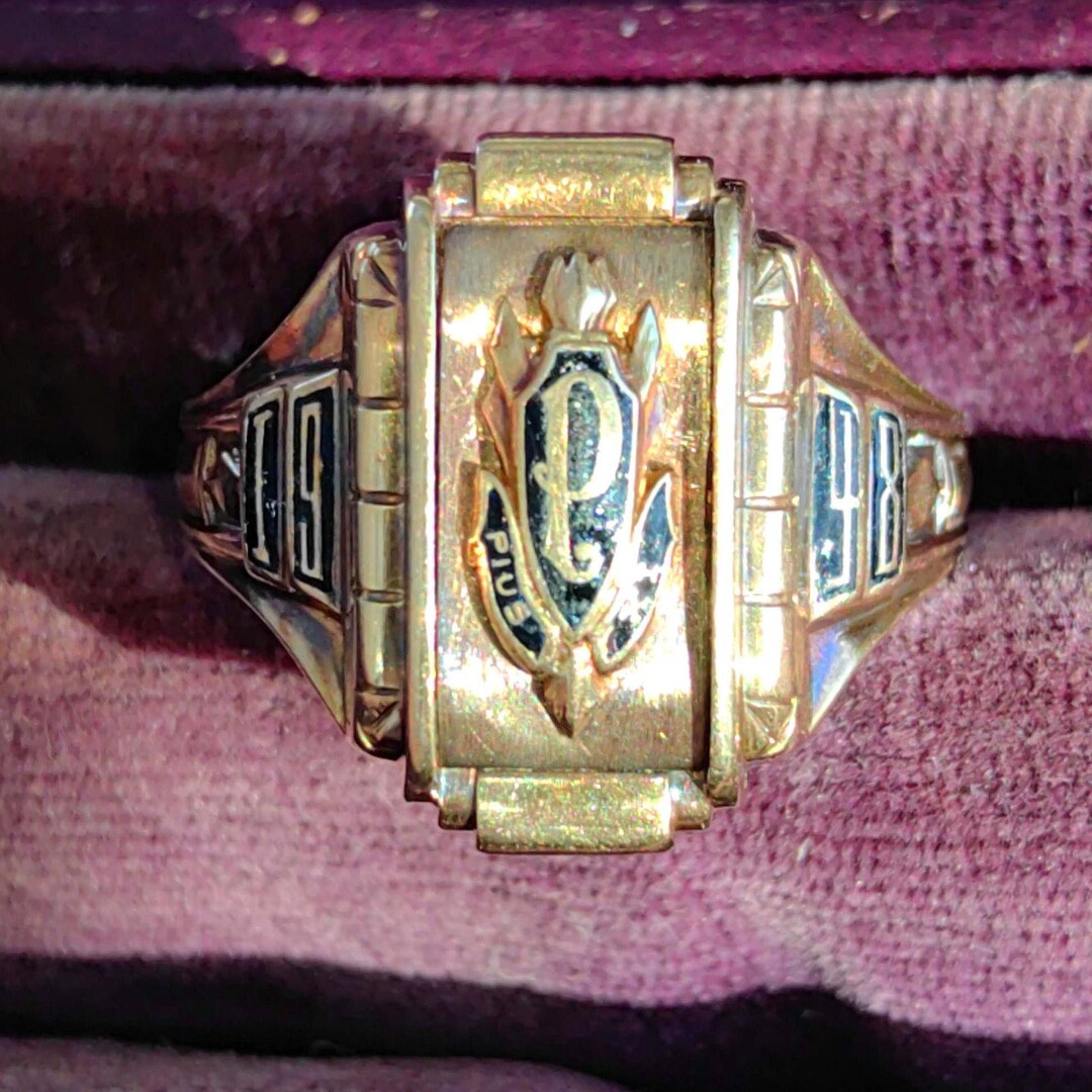 1940s Pope Pius XI Signet Ring: Vintage 10k Gold Catholic Coat of Arms ...