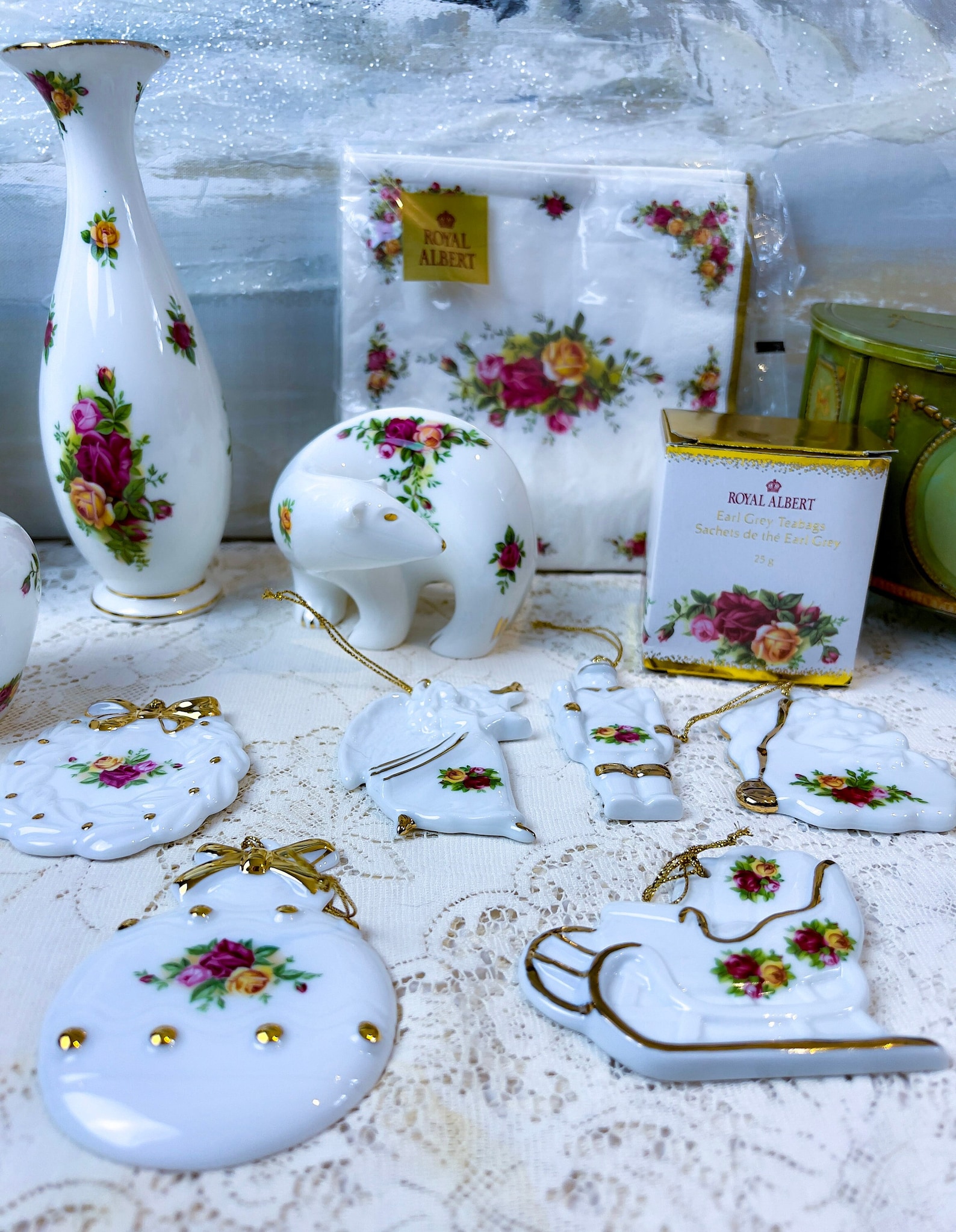 Very Desirable Vintage Royal Albert Old Country Roses Accessories ...