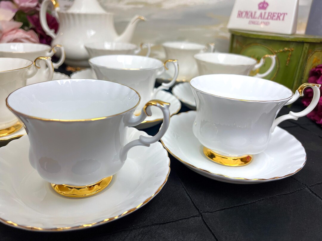 Set of 6 Vintage Royal Albert Val D'or Teacups and Saucers, Made in ...