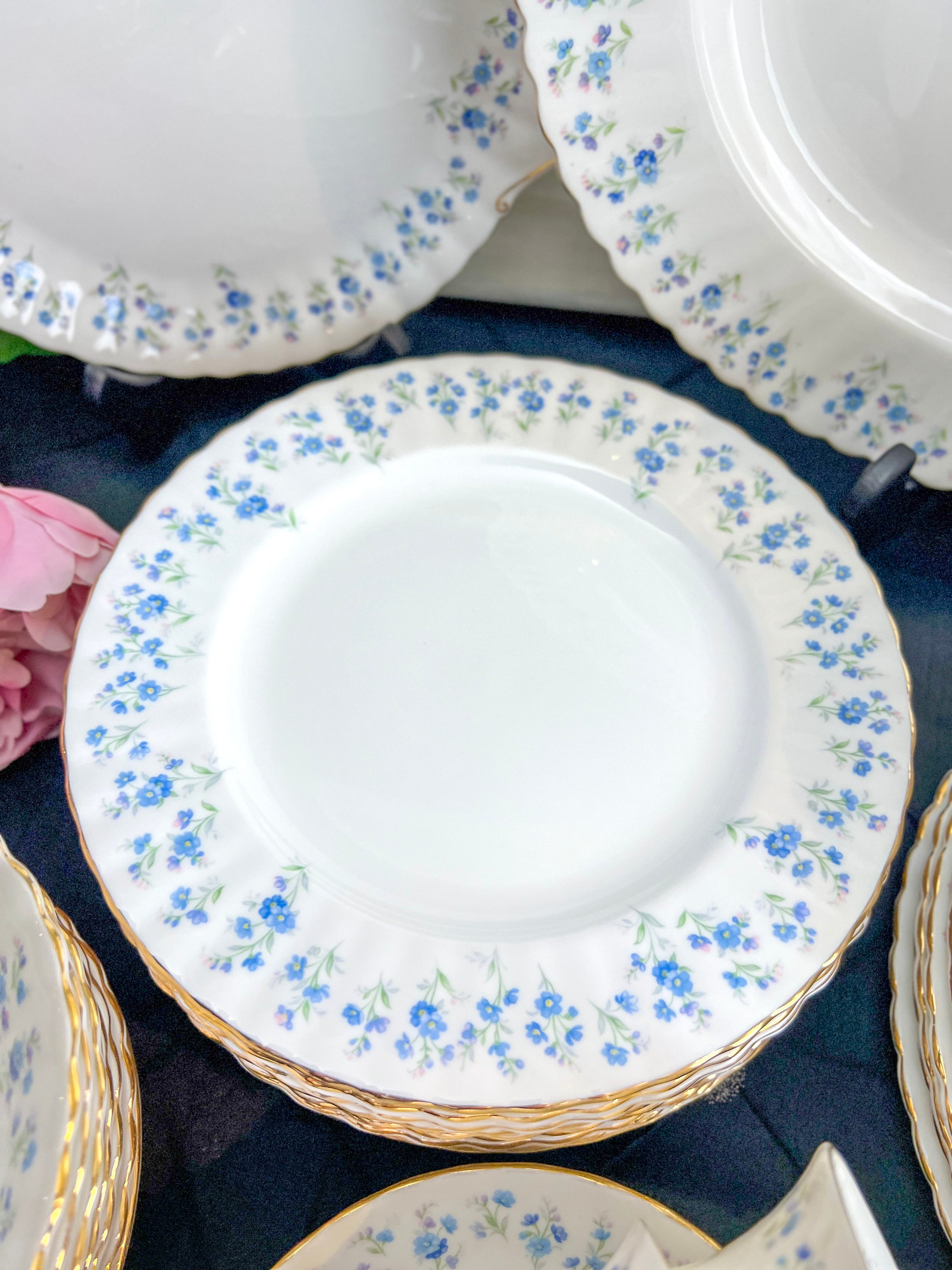 54 Piece Memory Lane Dinner Service for 6, Vintage Royal Albert English ...