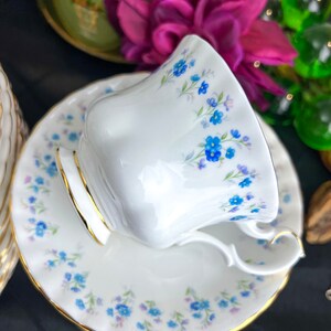 Vintage Royal Albert Memory Lane 20 Piece Dinnerware Set, 5 Place ...