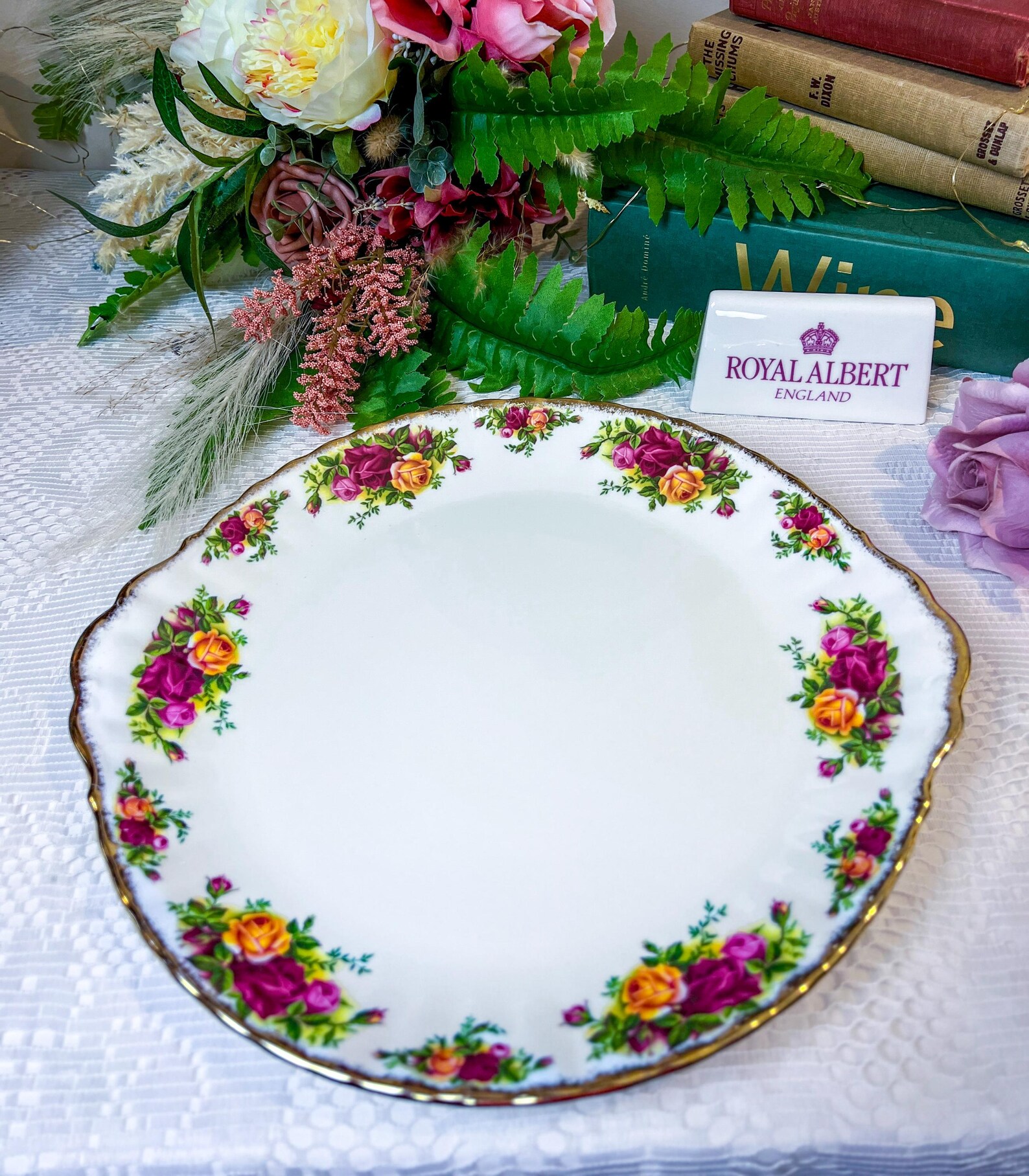 Large Vintage Royal Albert 1962 Old Country Roses Tab Handled Cake ...