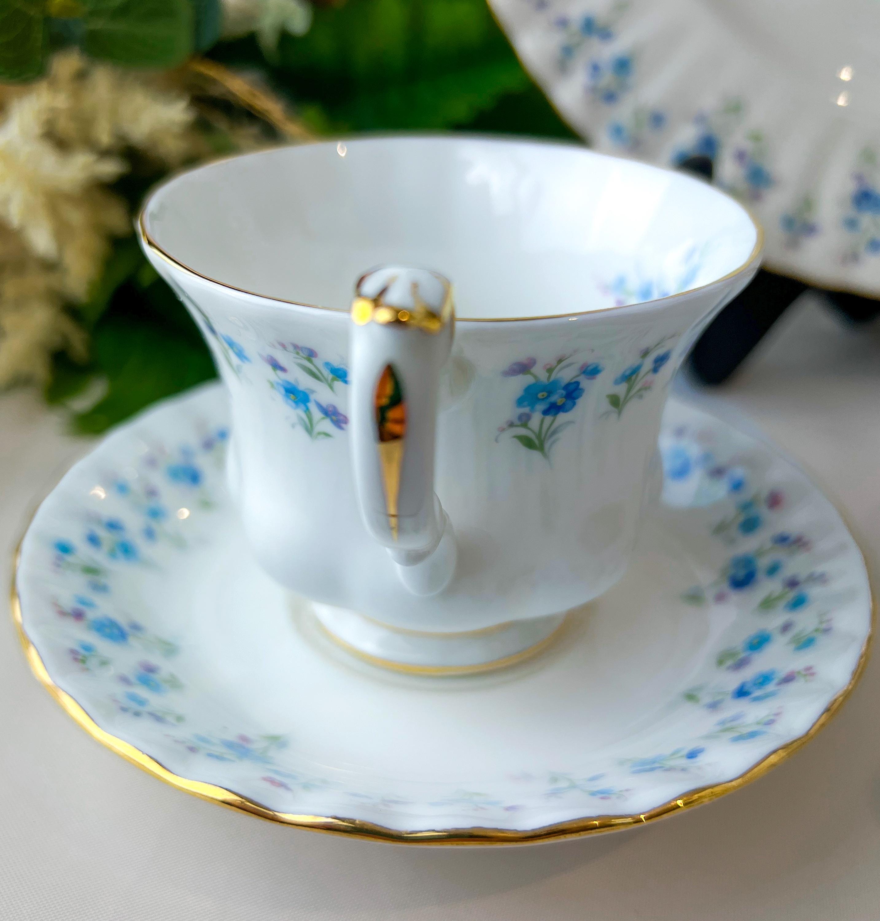 Set of 6 Vintage Royal Albert Memory Lane Teacups and Saucers, Ladies ...