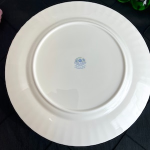 Vintage Royal Albert Memory Lane 20 Piece Dinnerware Set, 5 Place ...