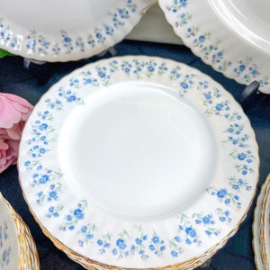 Vintage Royal Albert Memory Lane 20 Piece Dinnerware Set, 5 Place ...
