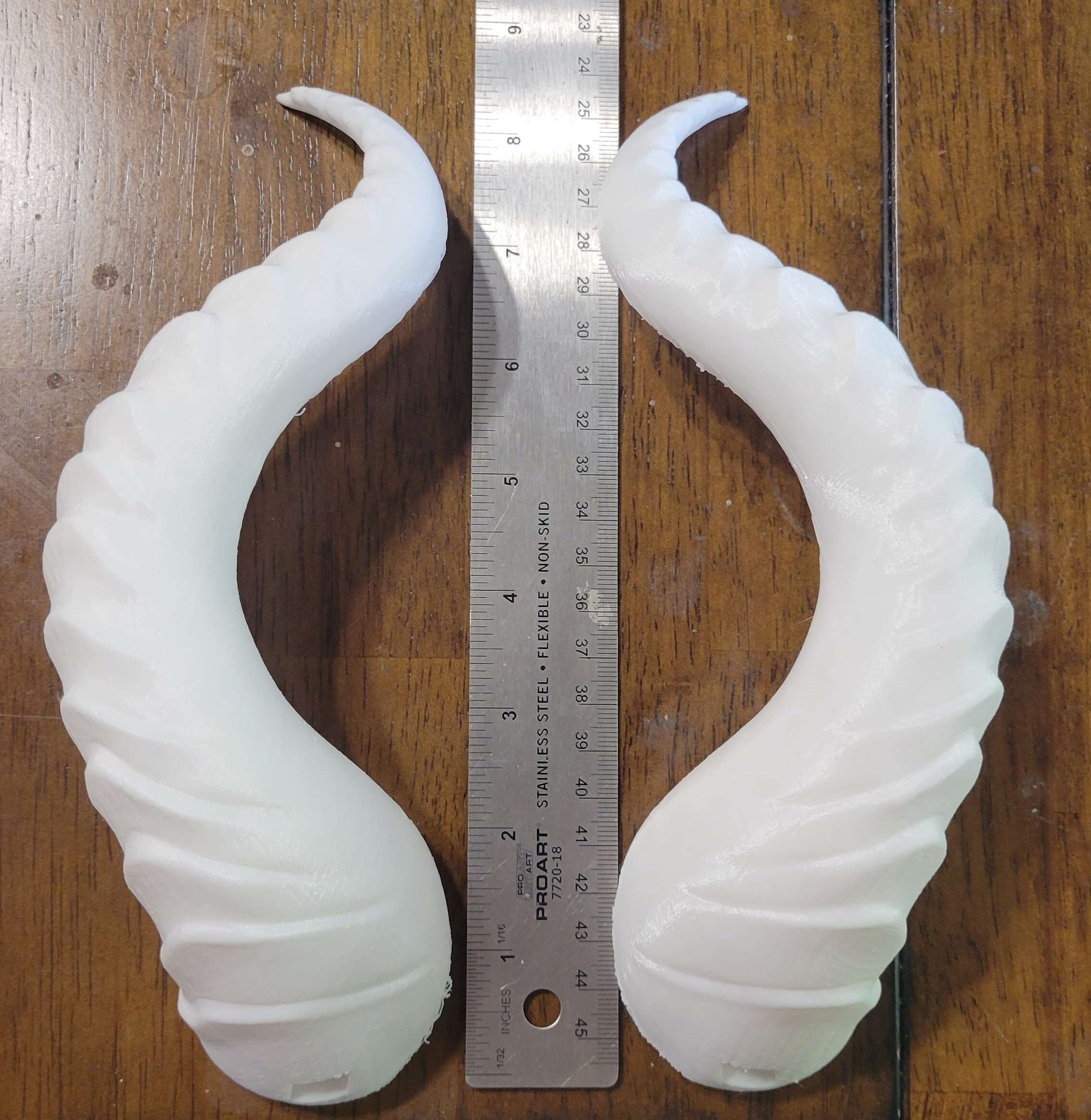 Tiefling Headphone Horns: Curved Cosplay, TTRPG Prop - Etsy