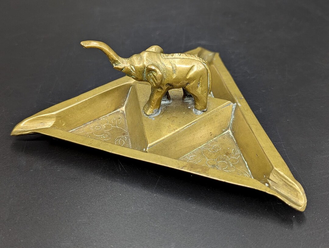 Vintage 6" Brass Triangle Ashtray With Elephant in the Center - V3739 ...