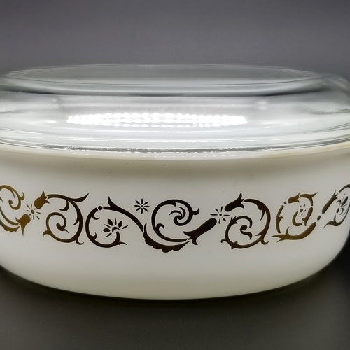 Pyrex Empire Golden Scroll Casserole Dish 1 1/2 Quart 1961 - Etsy