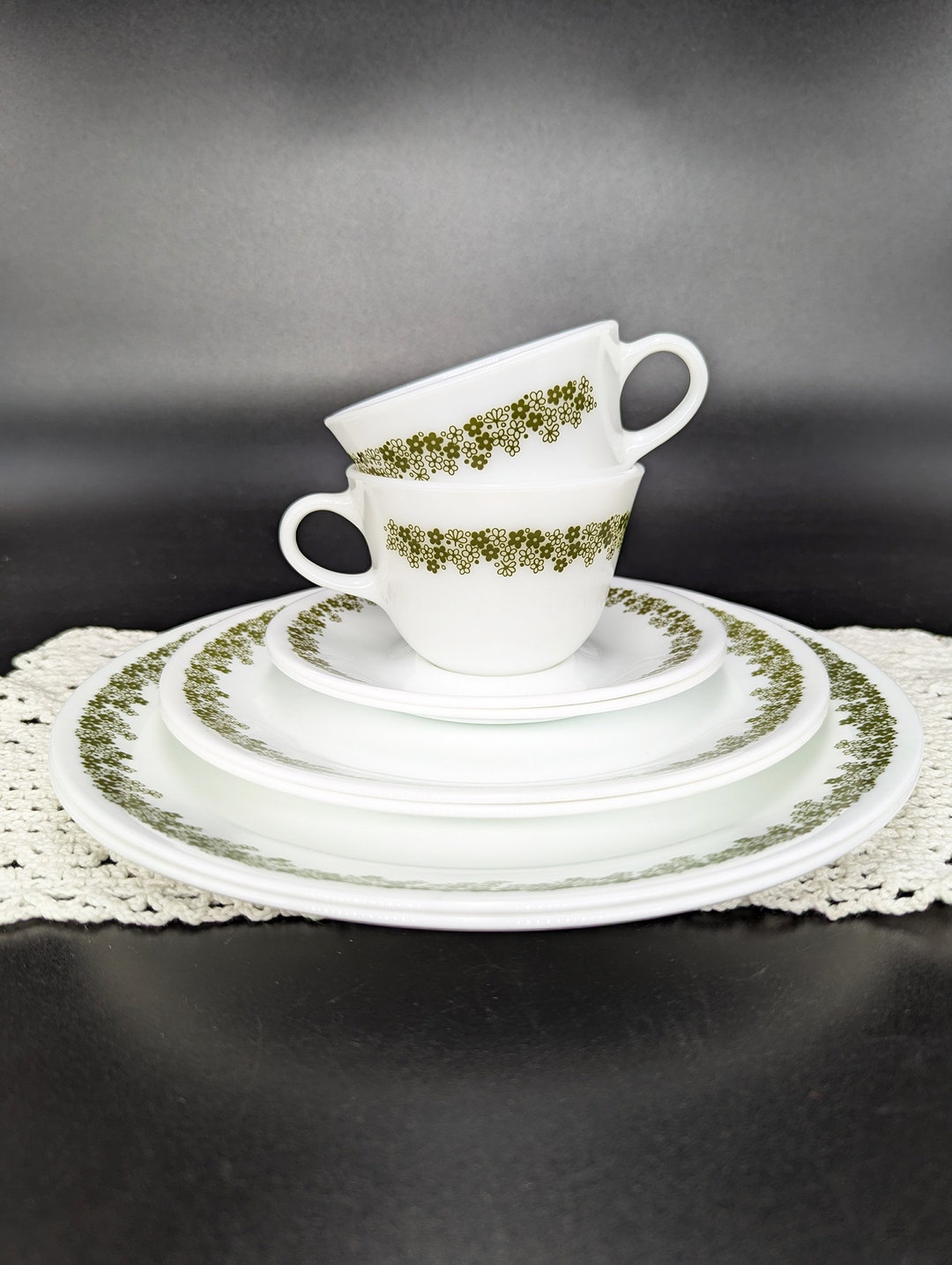 Vintage 1970s Corelle by Corning 8-PC Crazy Daisy/spring Blossom Dishes ...