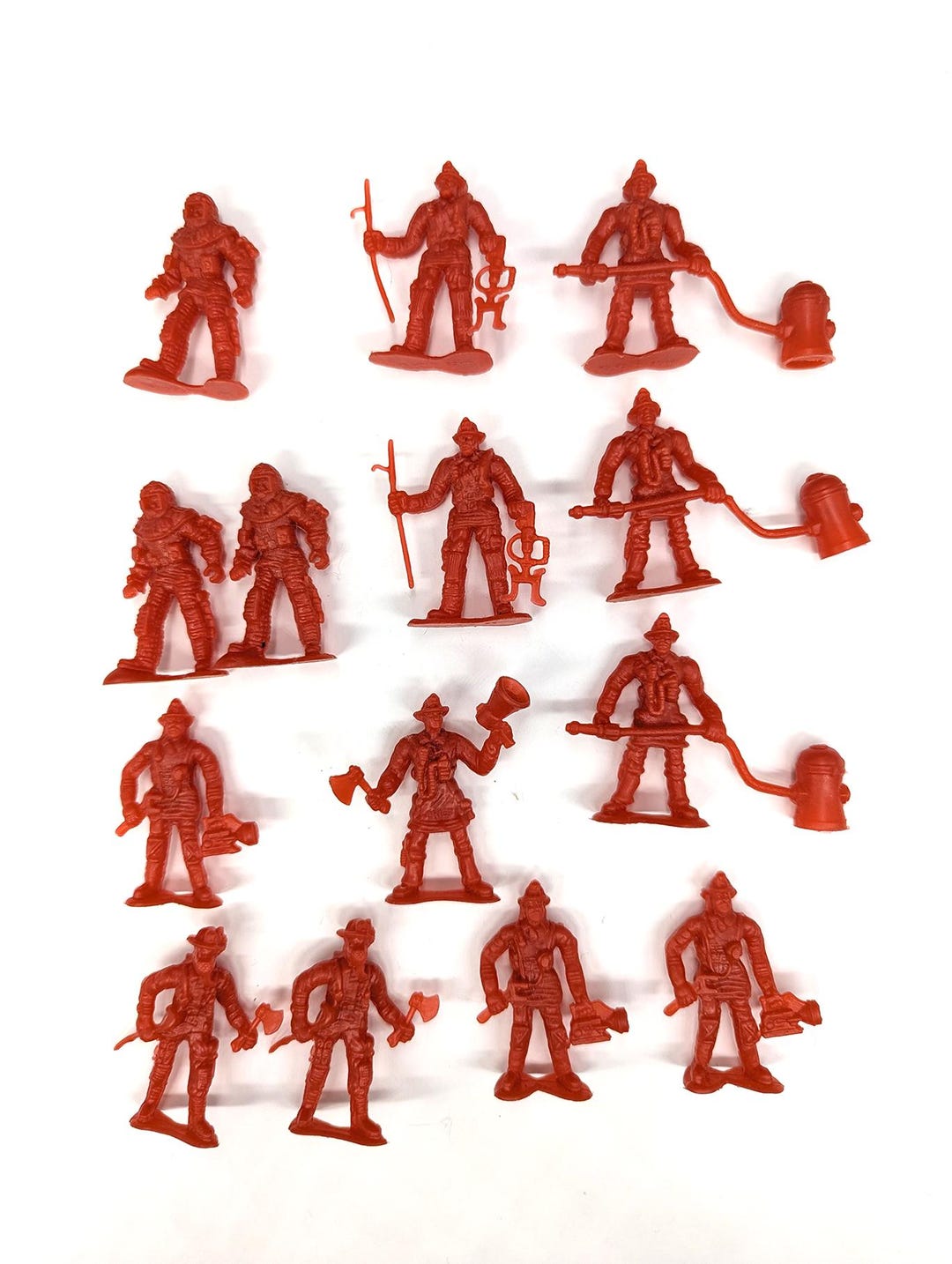 Vintage Set of 14 Red Plastic Fire Fighter (amry Man Style) Toy Figures ...