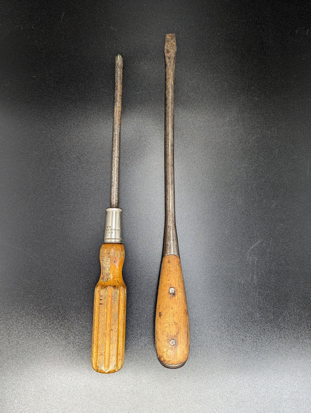 Vintage Pair of Old Wood Handle Screwdrivers 1 Flat Head and 1phillips ...