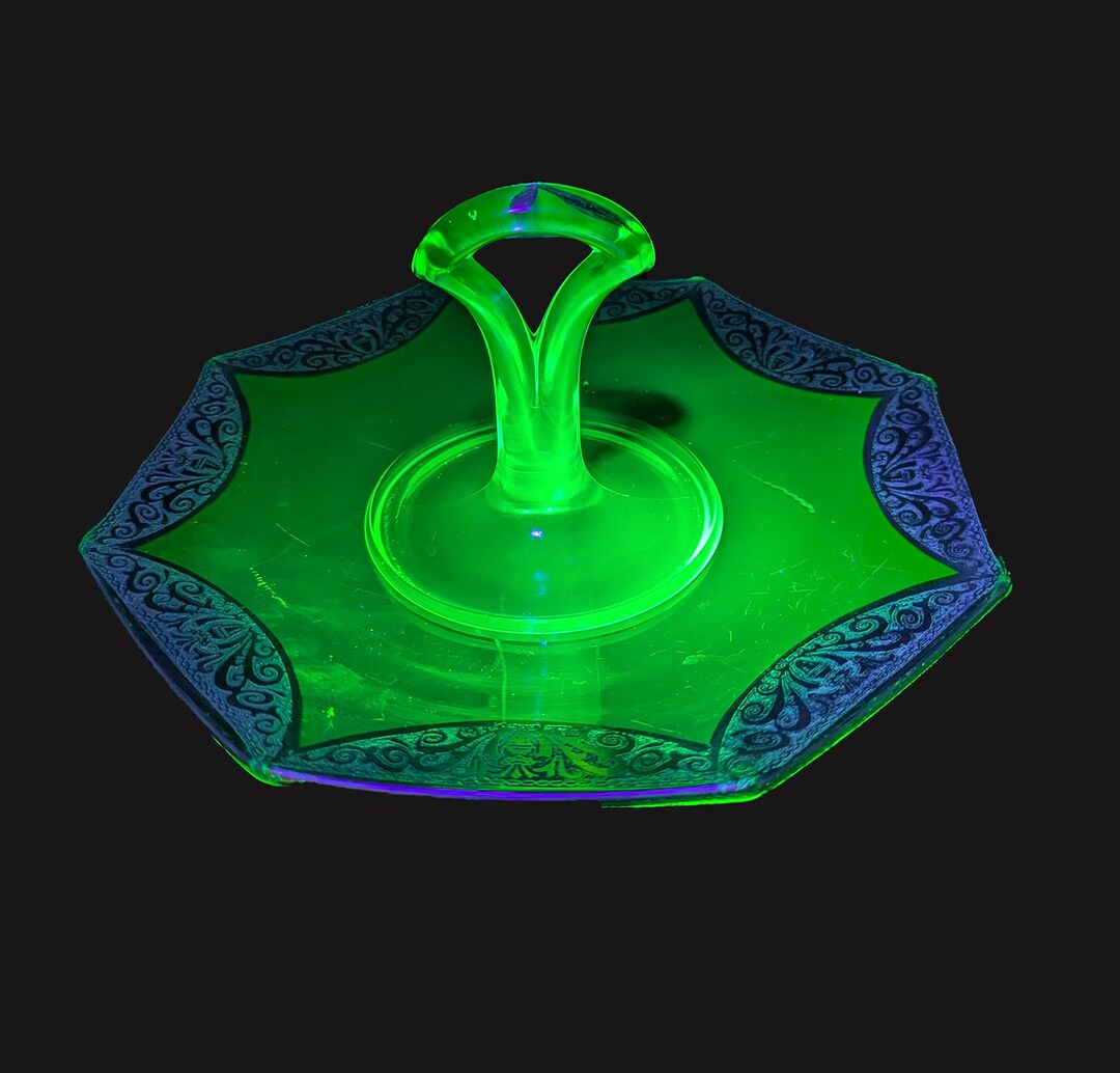 Vintage 1930s Uranium Glass 10 Octagon Center Handle Snack Dish/tray ...