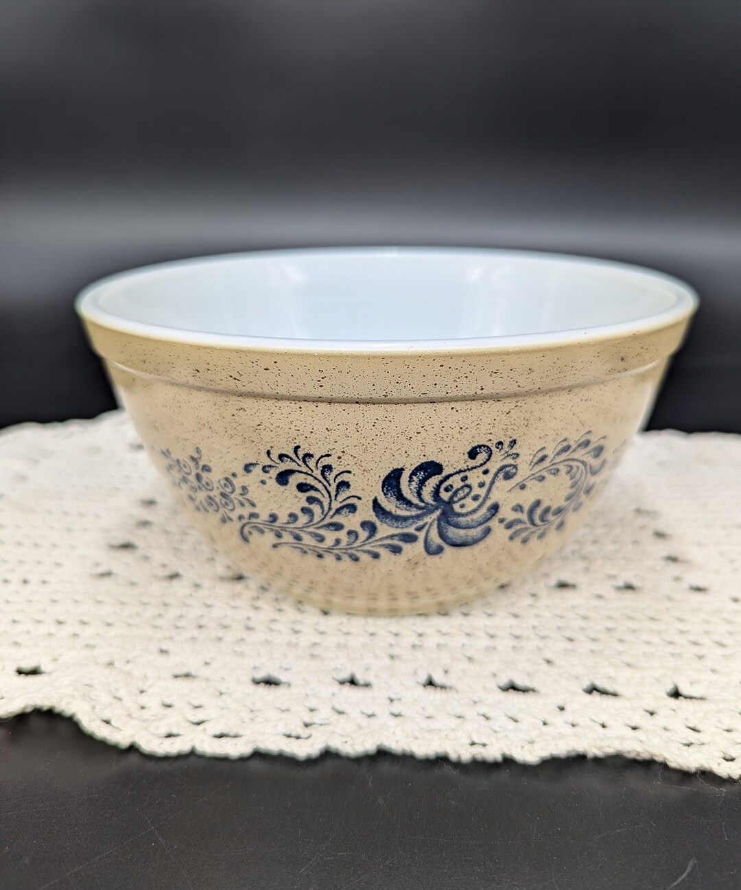 Vintage 1970s PYREX Homestead Pattern #402 1-1/2 Liter Mixing Bowl ...