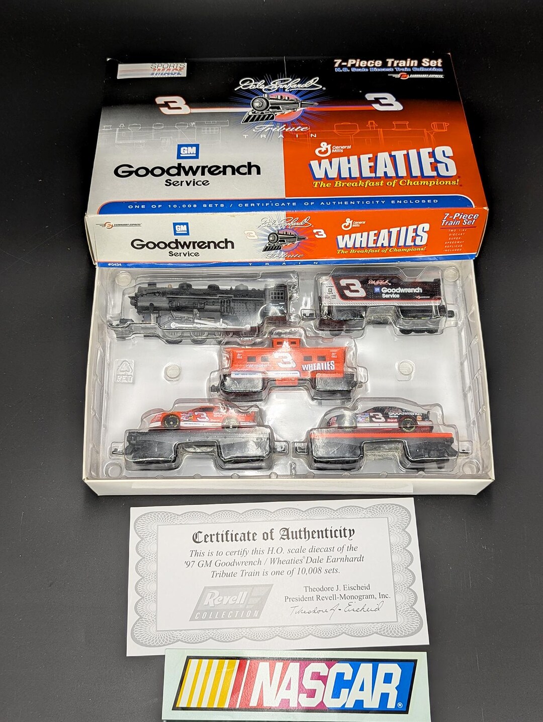 Vintage 1997 H.O. Scale 7-pc Diecast Train Set Dale Earnhardt Tribute ...