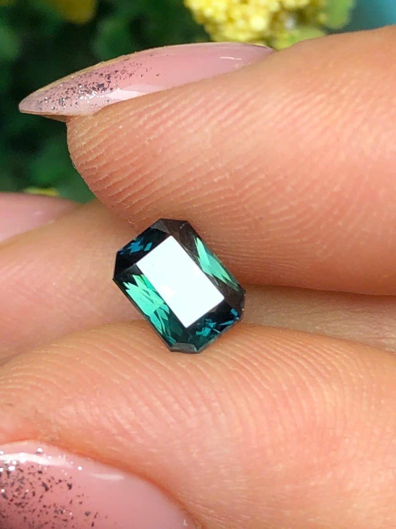 1 ct ナチュラル グリーン サファイア ベトナム、オパールセント サファイア、非加熱サファイア ファン ティエット ベトナム - Etsy 日本