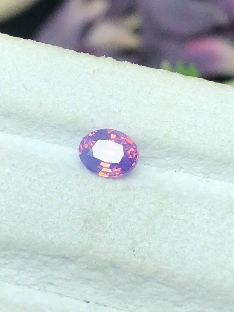 0,58 Ct Sapphire Vietnam, Cushion Shape, Opalescent Sapphire, Unheat ...