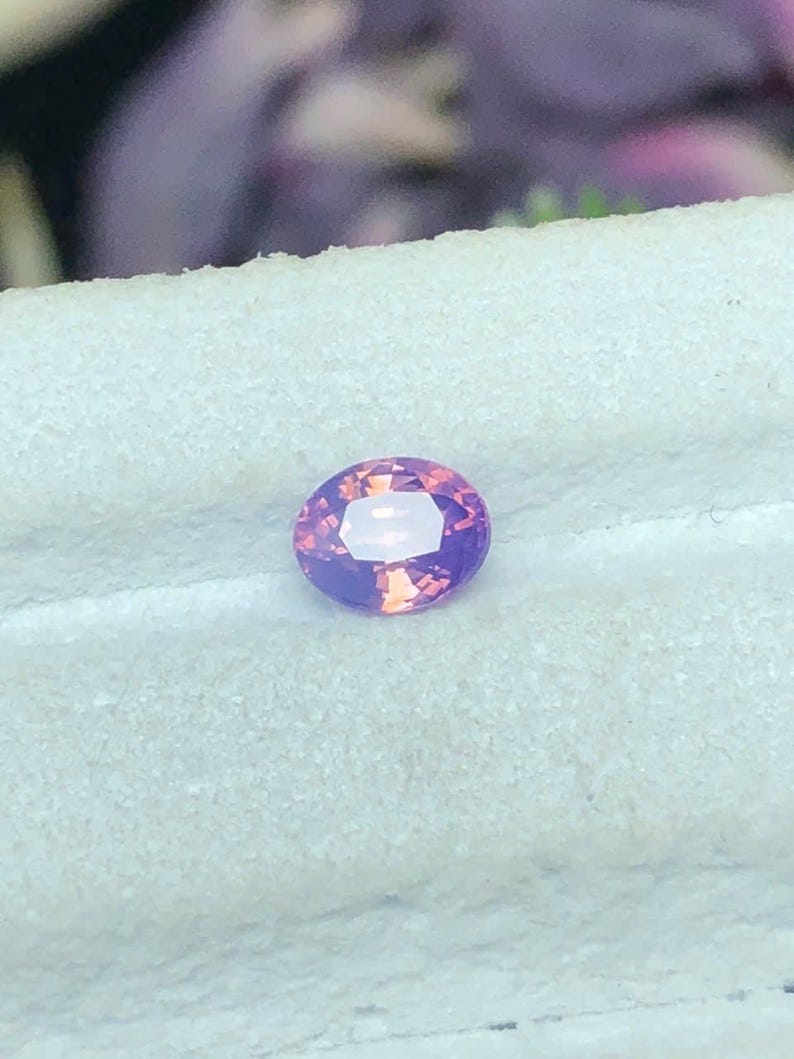 0,58 Ct Sapphire Vietnam, Cushion Shape, Opalescent Sapphire, Unheat ...