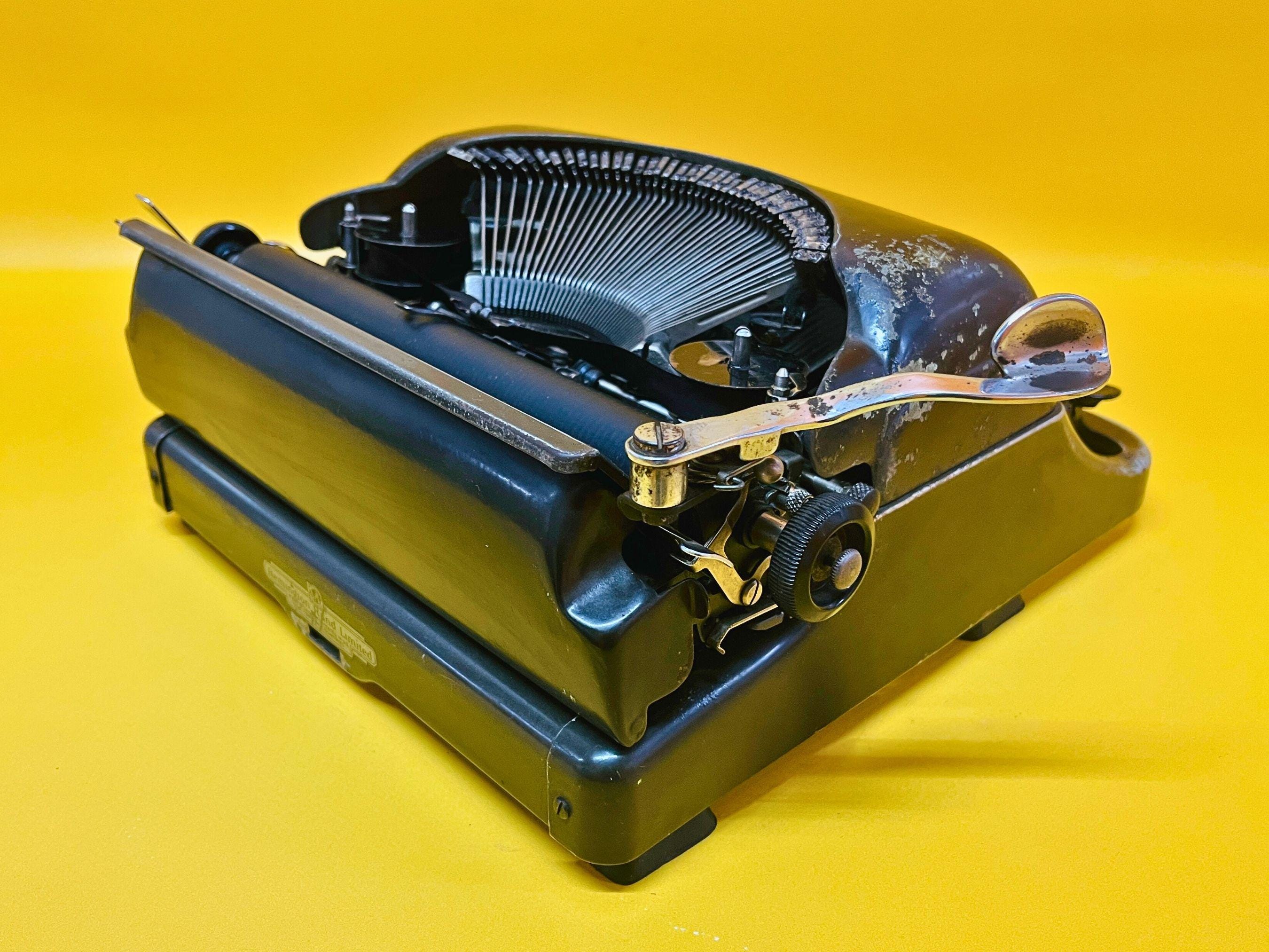 Working Typewriter Remington Rand De Luxe Vintage Manual Typewriter ...