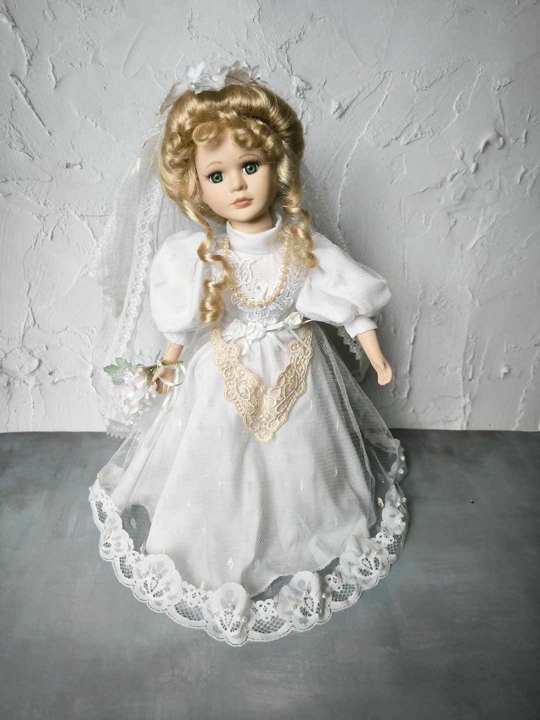 Vintage Porcelain Bride Doll, Rare Musical Bride Doll, Stunning Blonde ...