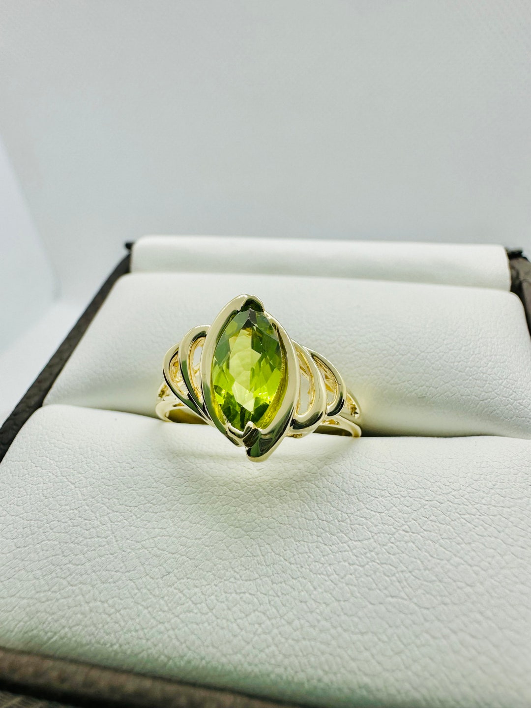 10K Yellow Gold Marquise Peridot Ring, Size 7 - Etsy