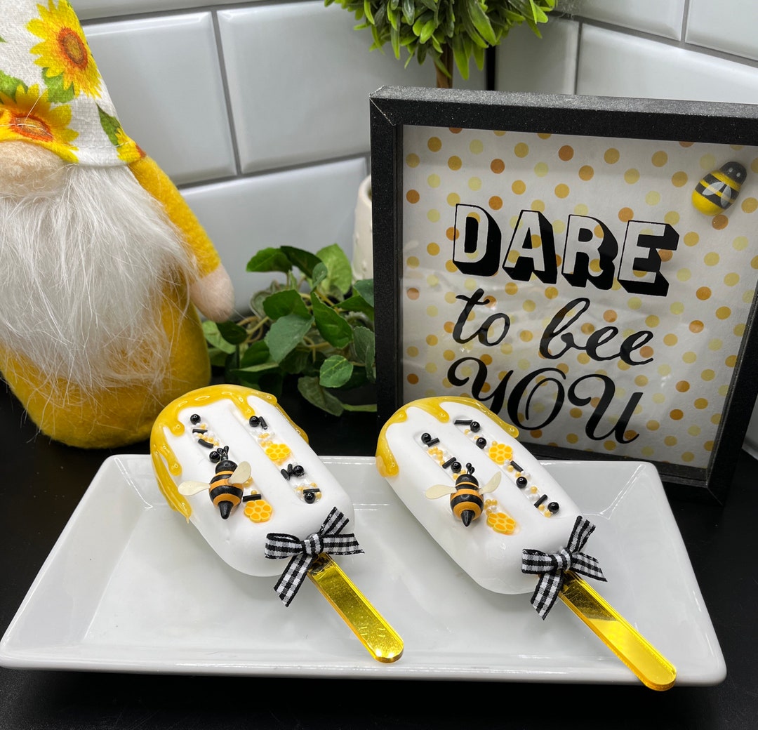 Faux Bee Popsicle | Bee Decor | Farmhouse Summer Kitchen - Etsy